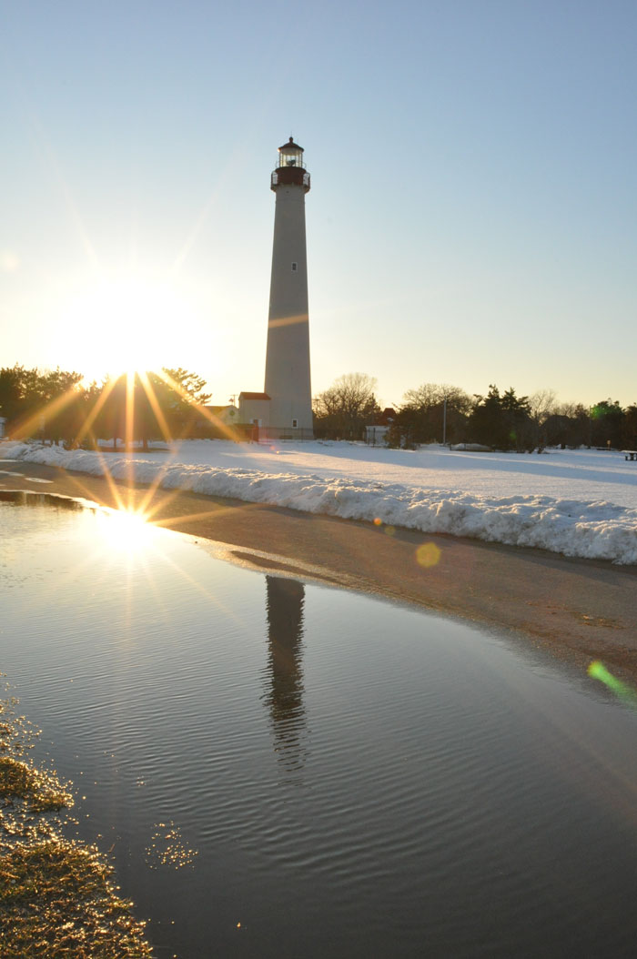 lighthouse-winter – High Tide